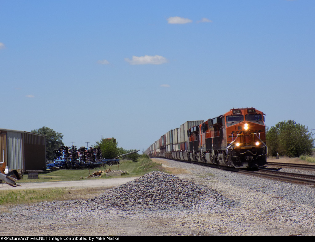 BNSF 8177